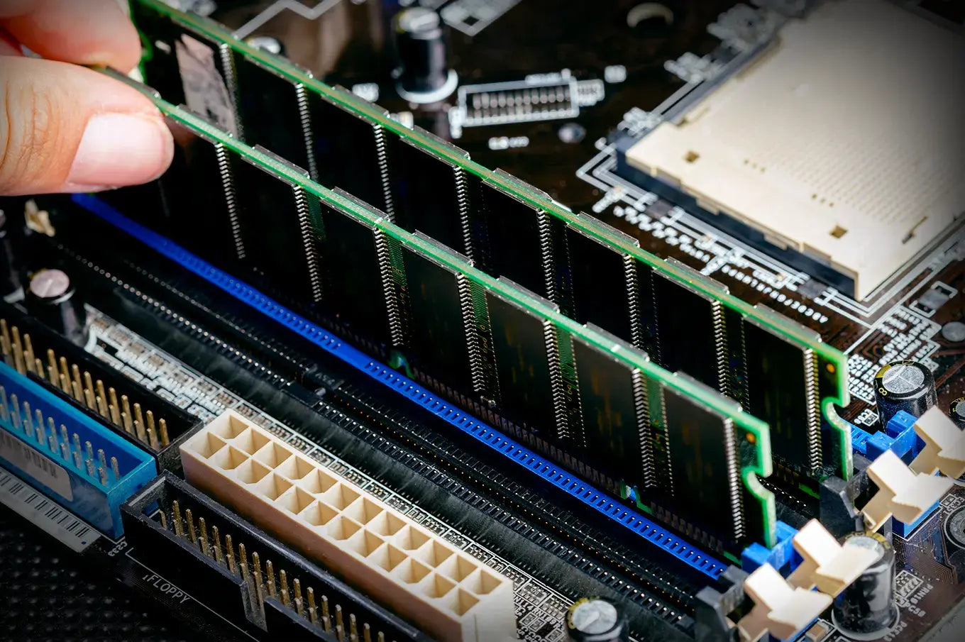 How Much RAM Do Gamers Need in 2025? The Ultimate Guide – Technoid Gaming PC